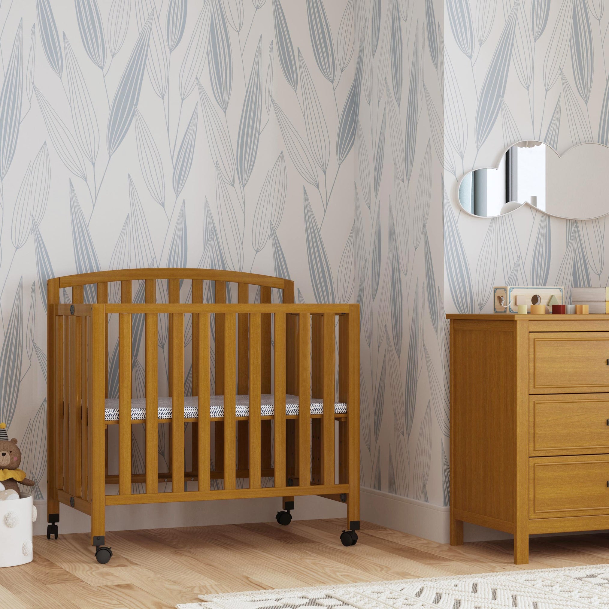 Dylan Folding Portable 3-in-1 Mini Crib – DaVinci Baby